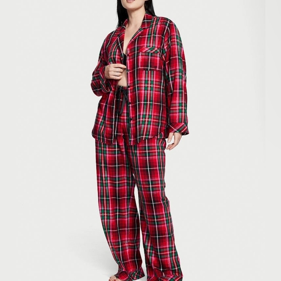 Victoria's Secret | Intimates & Sleepwear | Nwt Set Of 2 Victorias ...